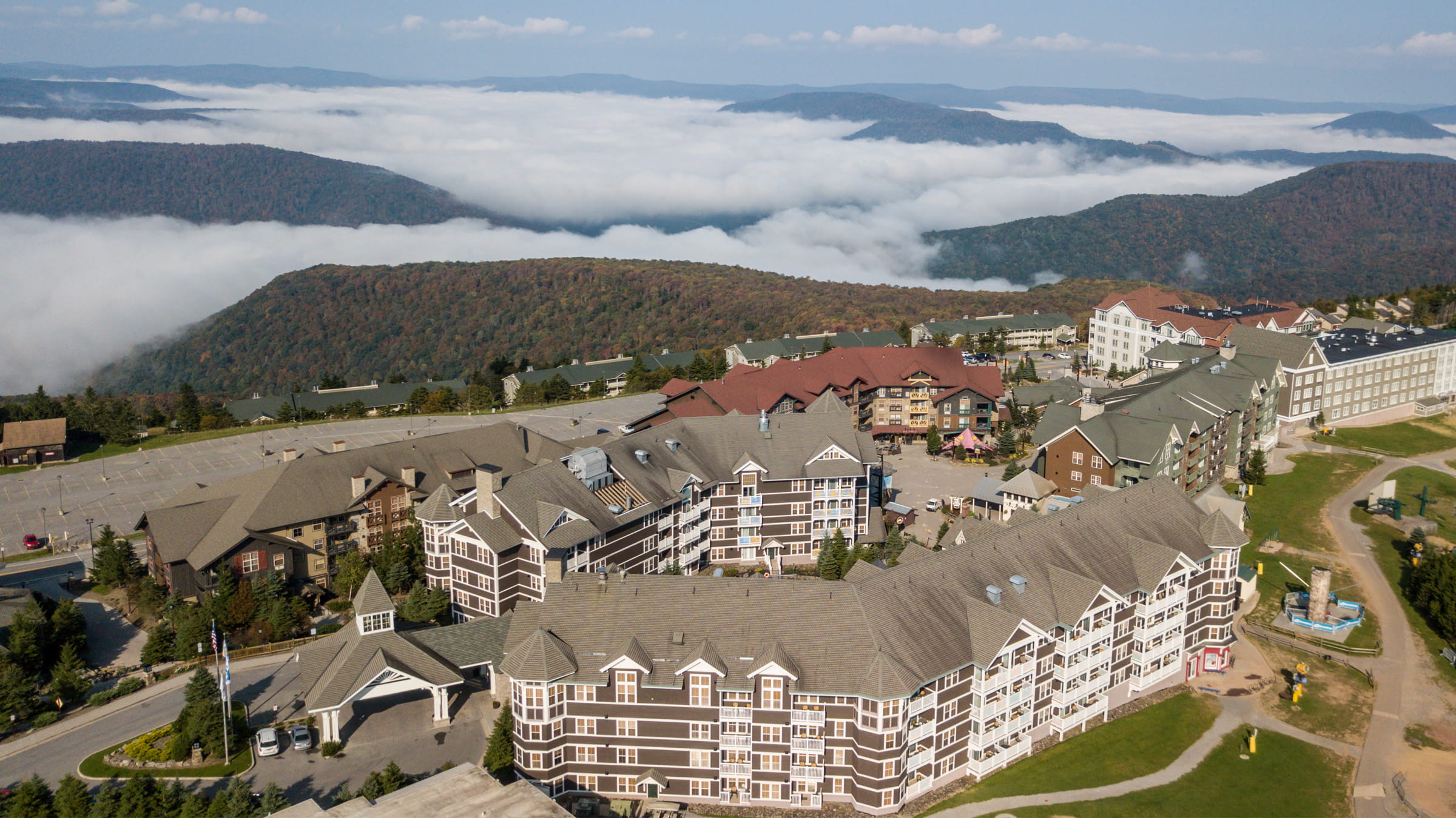 Hiking, Biking & Lake Activities | Snowshoe Mountain Resort