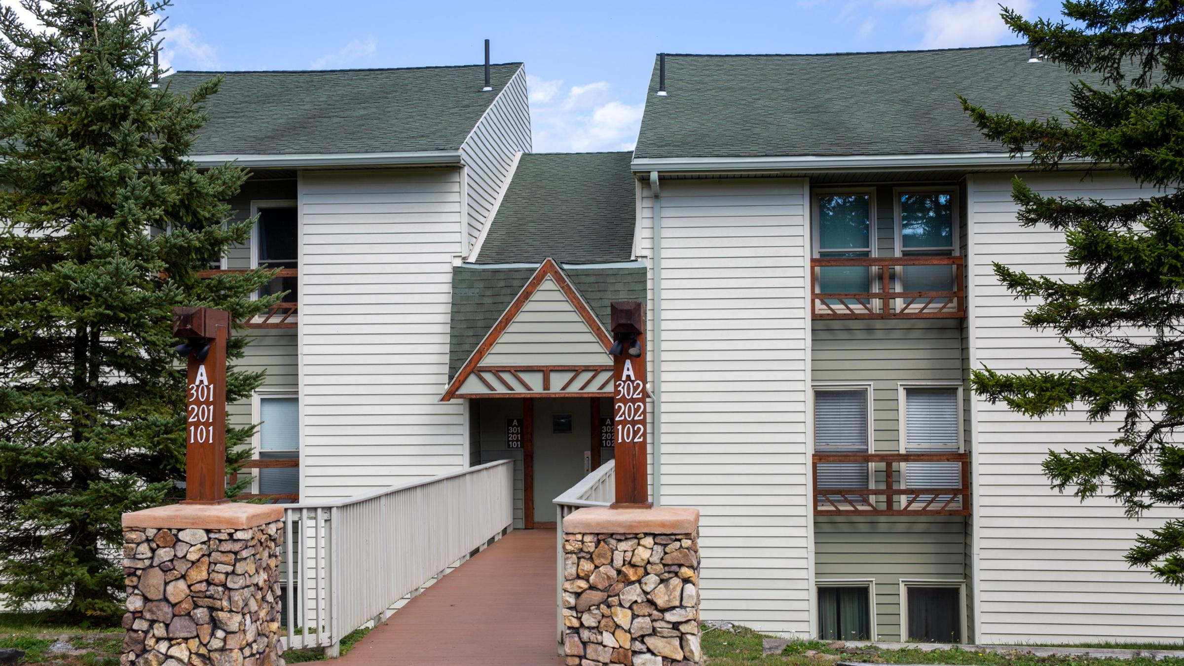 Leatherbark | Snowshoe Mountain