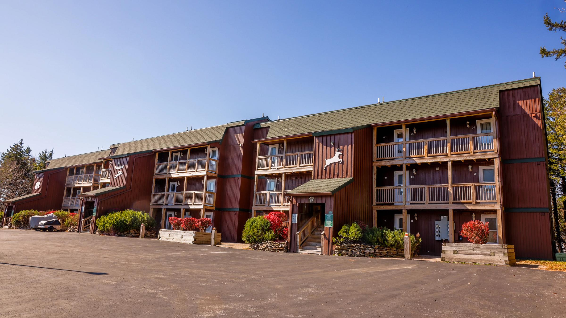 Mountain Crest | Snowshoe Mountain