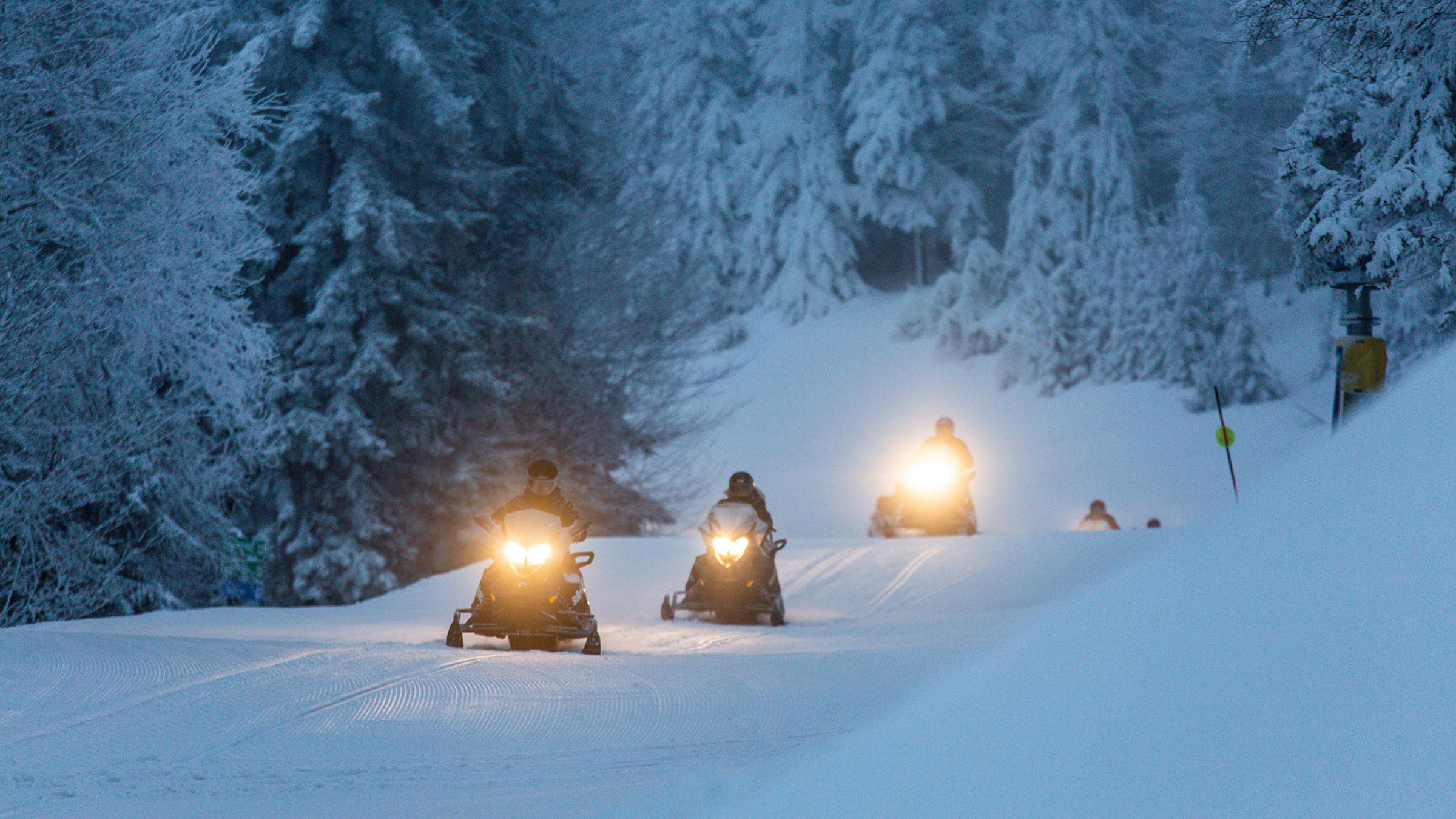 Snowmobile Tours | Snowshoe Mountain
